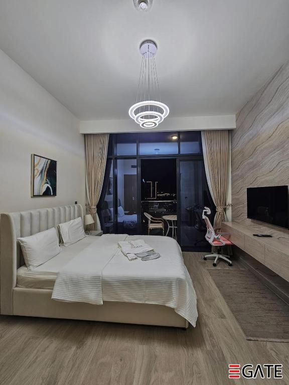 EGATE - Studio - 4th Floor - Balcony with a View - 20-423, Dubajus ...