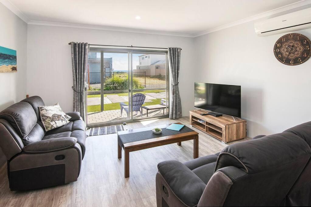 The Foxes Den- secure yard, WIFI, Geographe (updated prices 2026)