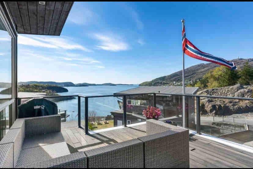 Sjønært drømmehus med panoramautsikt, nær Bergen, Ebbesvik (uppfærð ...