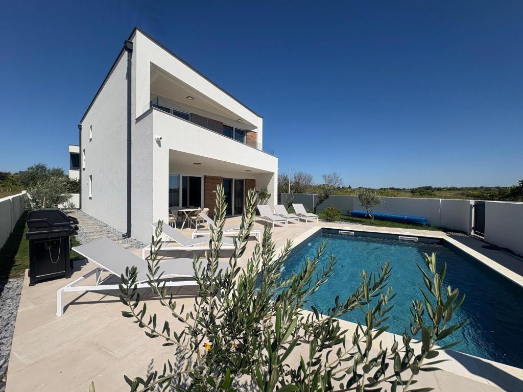 New villa Angelo 2025, family and pet friendly, Privlaka (vuoden 2026 ...