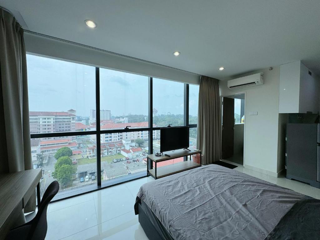 Kuching Cozy Comfort 08 - Kozi Square Studio with Wide Windows, Kuching ...