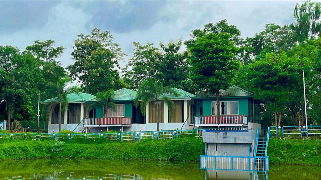 Rustic River Palghar, Jāmb (updated prices 2026)
