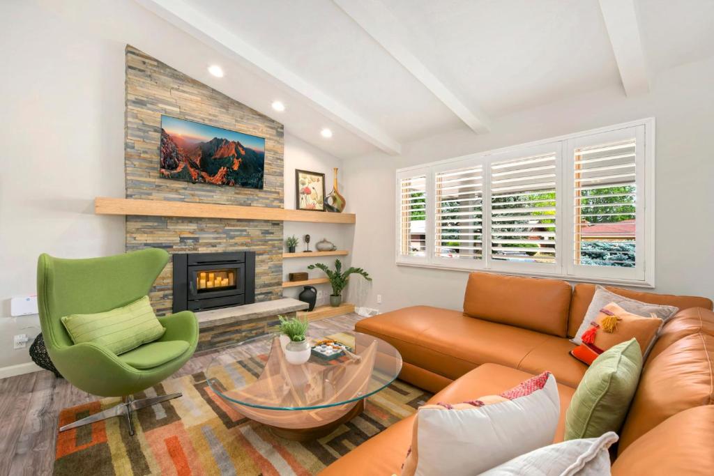 The Foundry Escape - Hot Tub, Bikes & Game Room, Loveland (updated ...