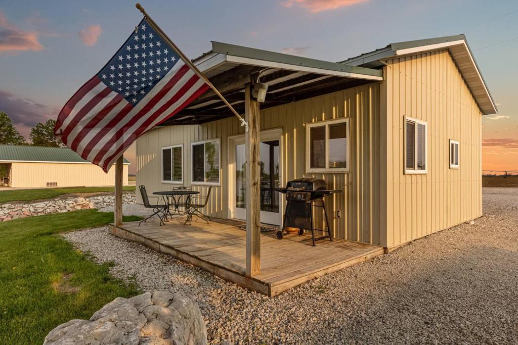 Peaceful Riverfront Cabin Sleeps 4 Decatur Nebraska, Onawa (uppdaterade ...