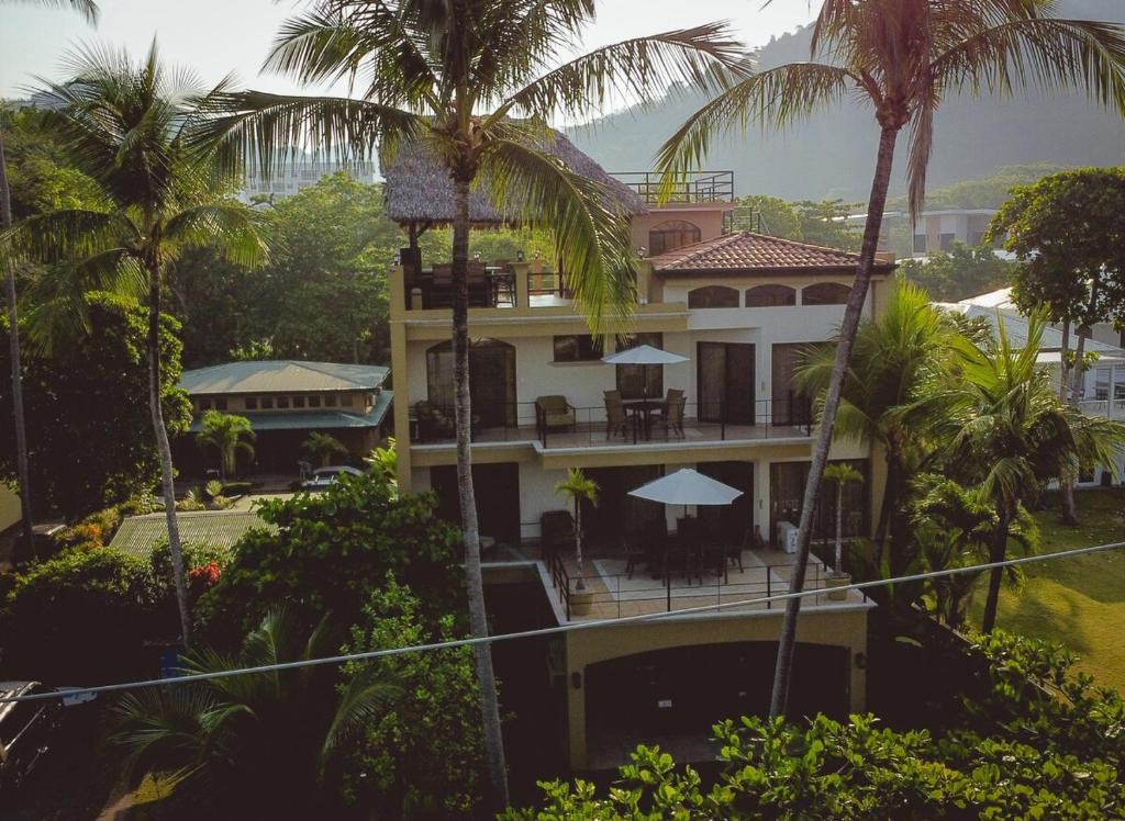 Beachfront Terrace Sunset 3B, Jacó (updated prices 2026)