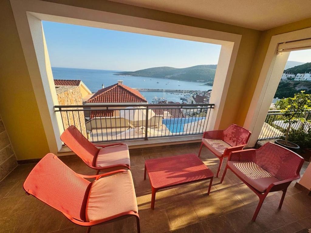 Unique Waterfront Studio - Marina Village, Radovići (updated prices 2025)