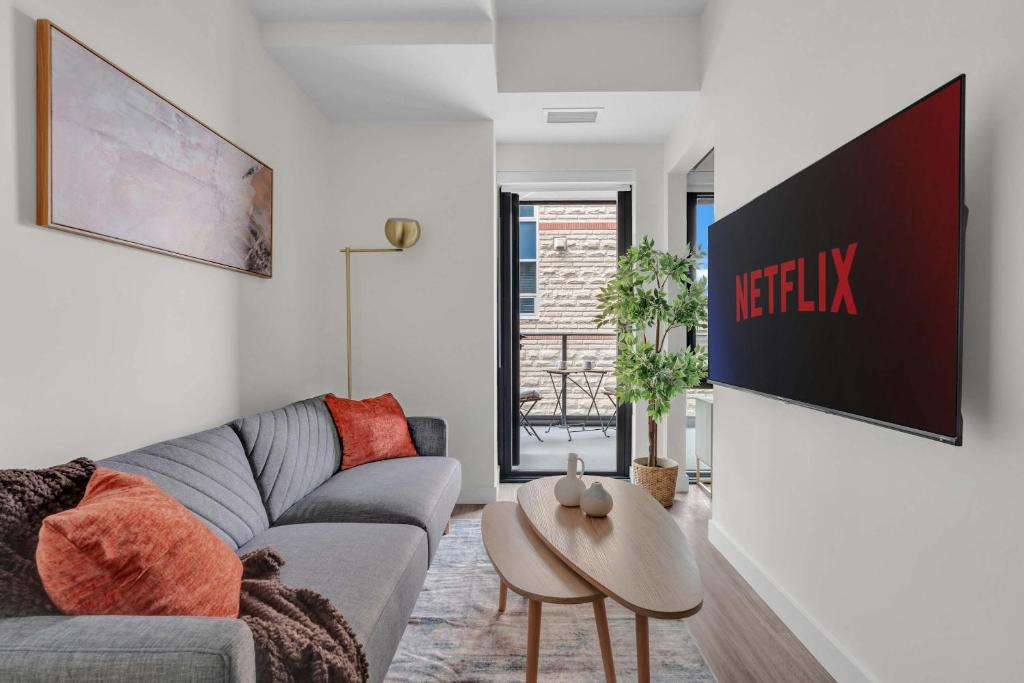 The Silverwood Corner DT Steps to Riverwalk, Calgary (updated prices 2026)