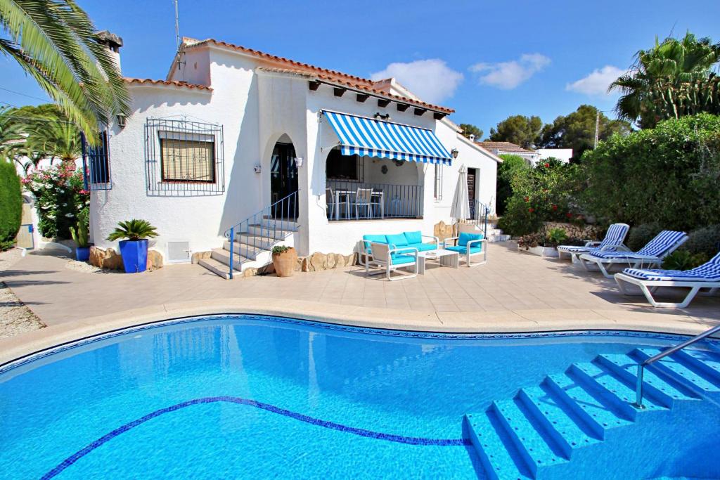 Azahar - villa with privat pool in Moraira, Теулада (обновени цени за ...