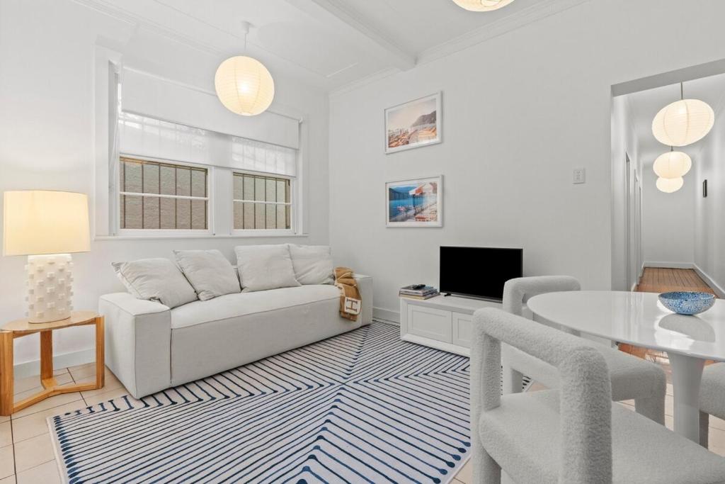 Bondi Hideaway - schmick, bright, mod, great spot, Sydney (updated ...