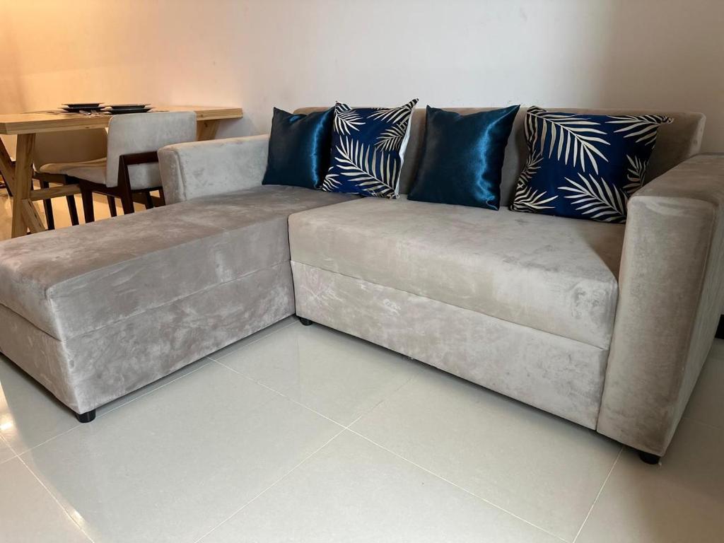 Luxury escape in Colombo Trizen With pool Gym and Kitchen, Colombo ...