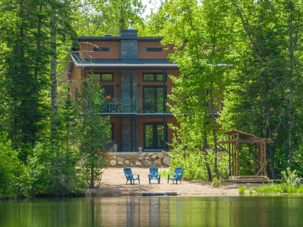 Spa et Private lake - Le Rocher du Lac, Saint-Didace (updated prices 2025)