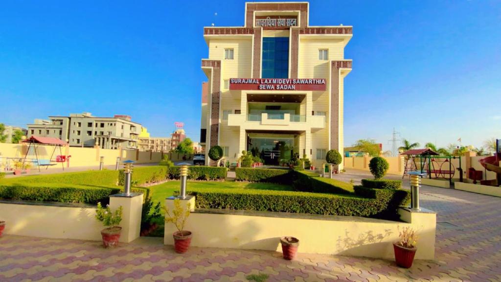 Surajmal Laxmidevi Sawarthia Sewa Sadan, Khātu (precios actualizados 2026)