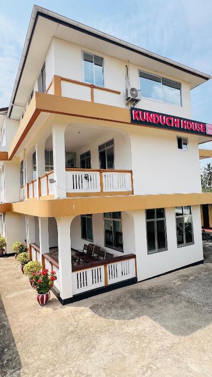 Kunduchi Beach House, Dar es Salaam (updated prices 2025)