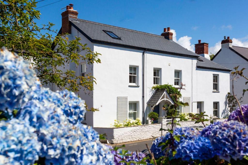 Beach Bay Cottage, Croyde (updated prices 2026)