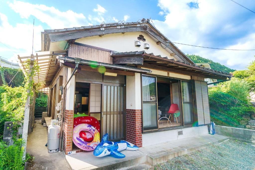 四国旅に最適 川まで徒歩10秒の昭和レトロな一軒家, Nakajima की (2026 के लिए अपडेट हुई कीमत)