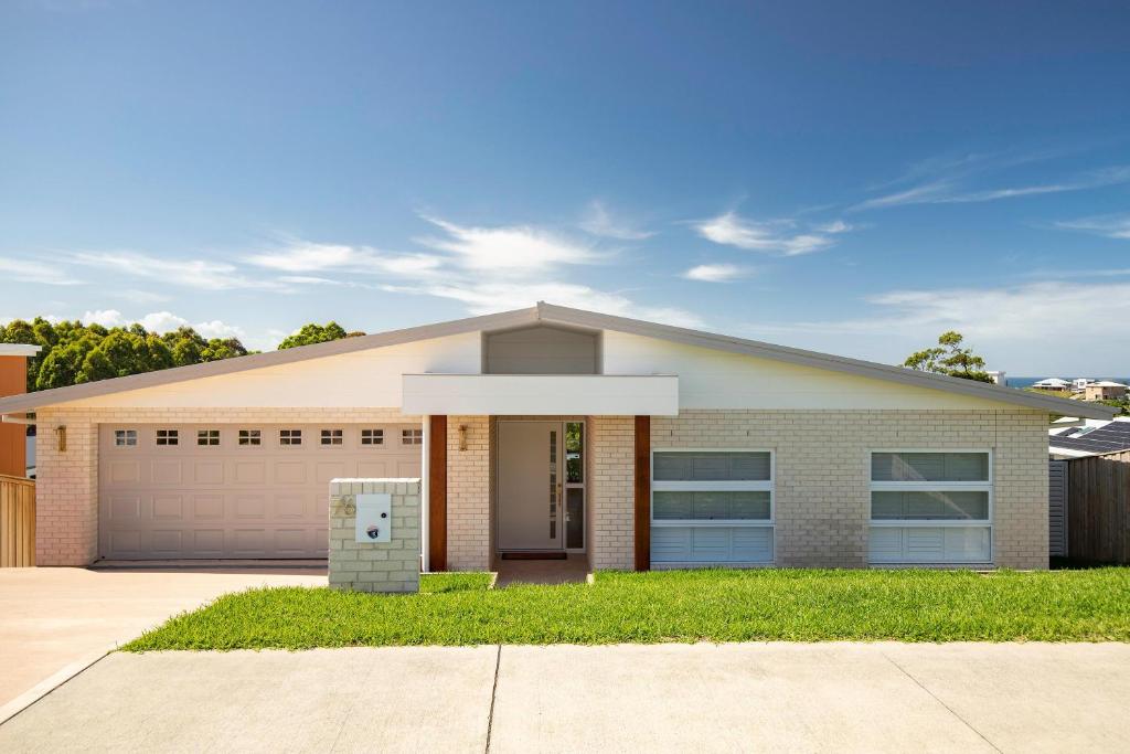 76 Red Head Road, Diamond Beach (updated prices 2026)