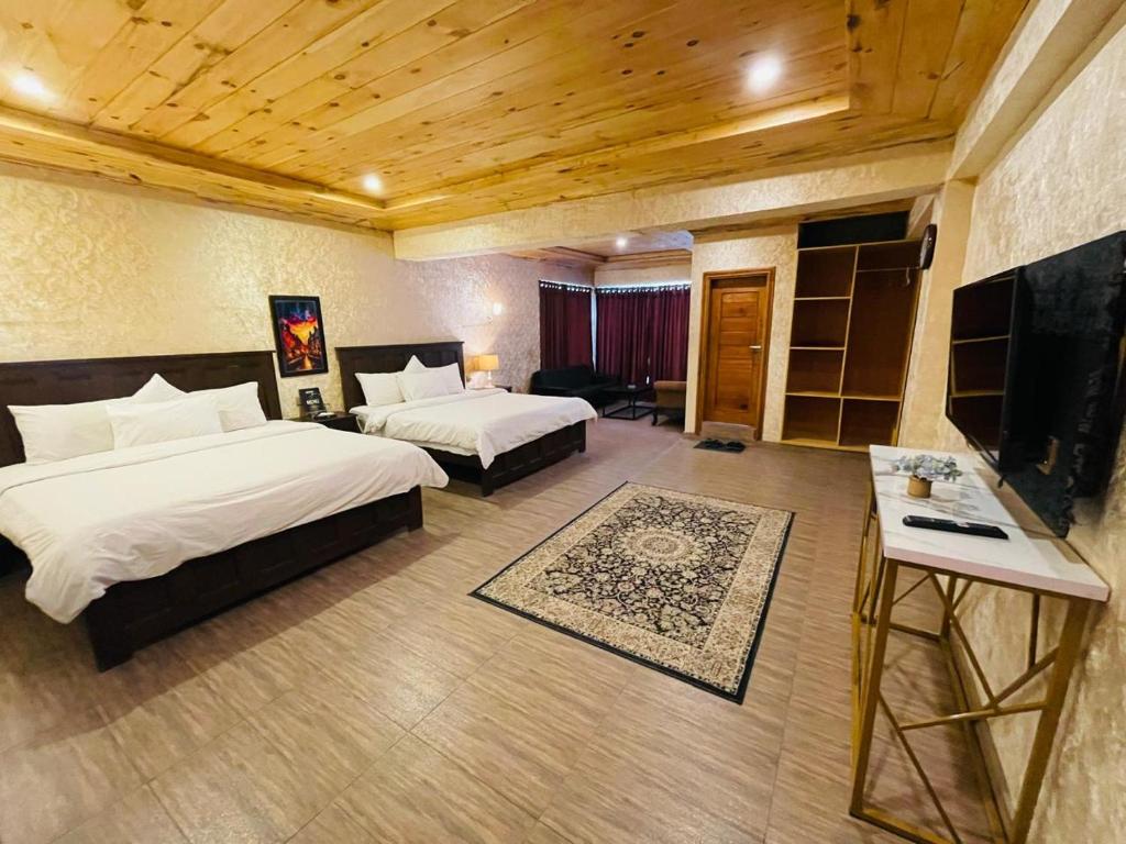 Naran, Rockwood Hotel,, Naran (updated prices 2026)