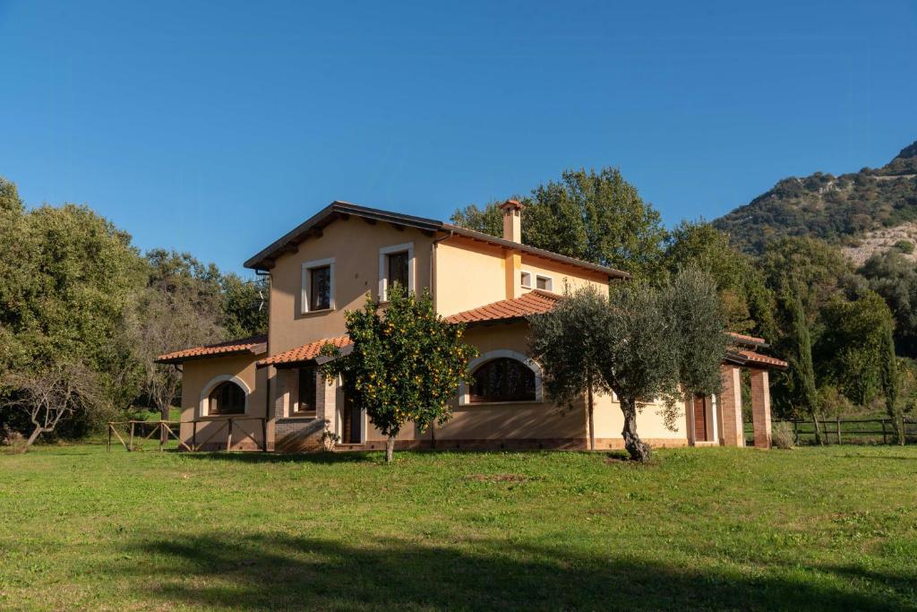 Historic Farmhouse With Views Of Sermoneta, Sermoneta (uppfærð verð fyrir árið 2025)
