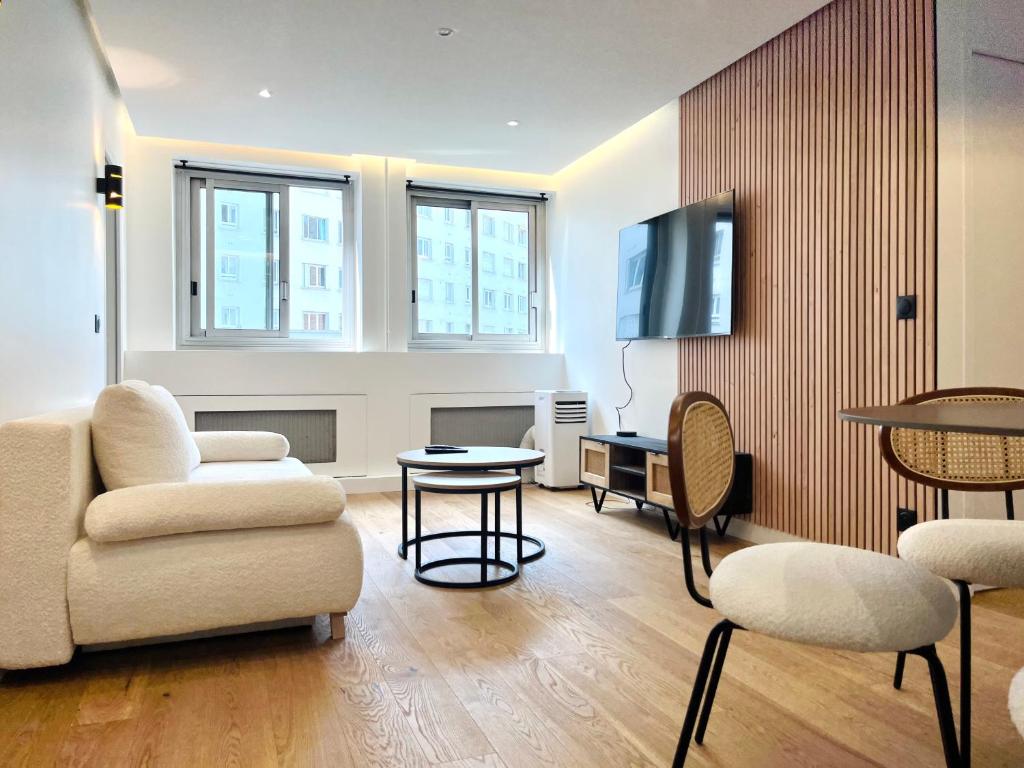 Nice Flat in West Paris, near Seine, Paris (updated prices 2026)