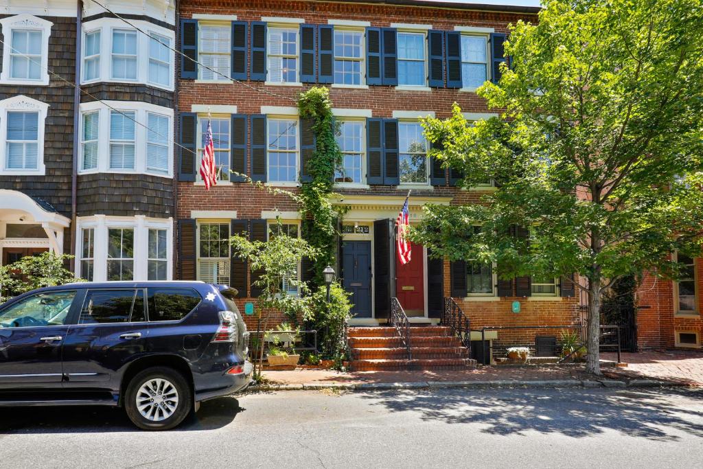 Cool Home in Annapolis Historic District Downtown, Annapolis (updated ...