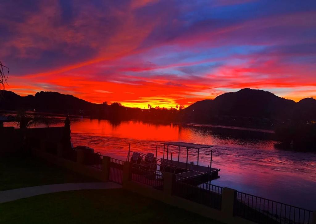 Grand Sand Riverfront, private beach & boat dock, Parker की (2026 के ...