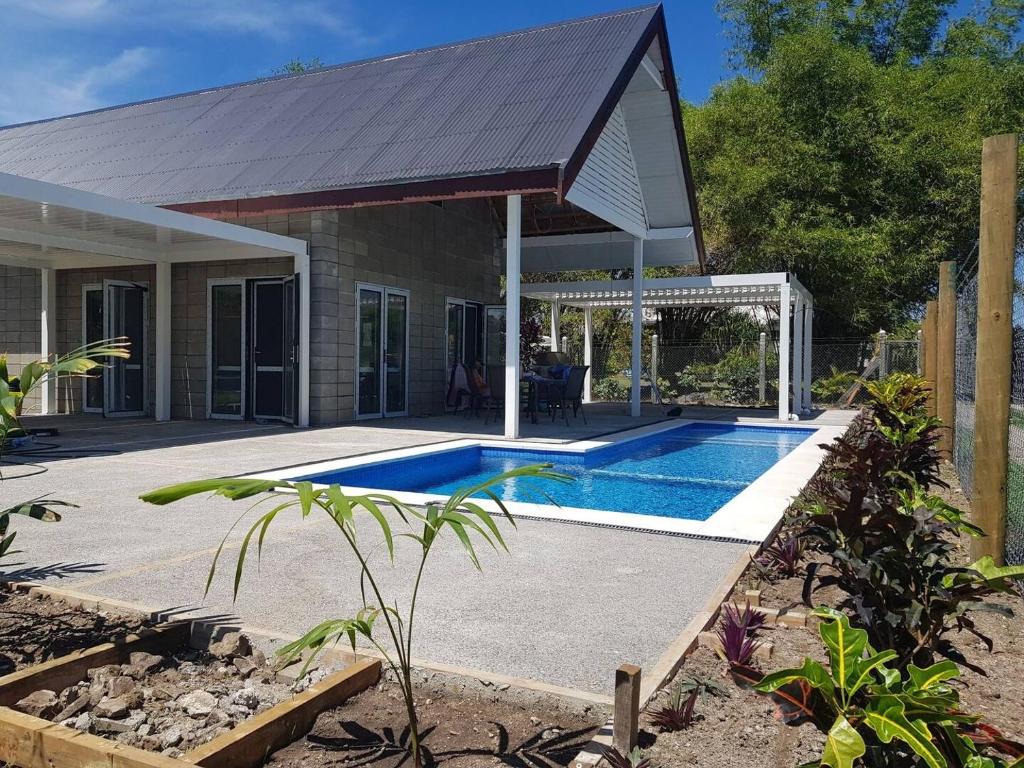 Self Contained Luxury With Pool, Viseisei (updated prices 2026)