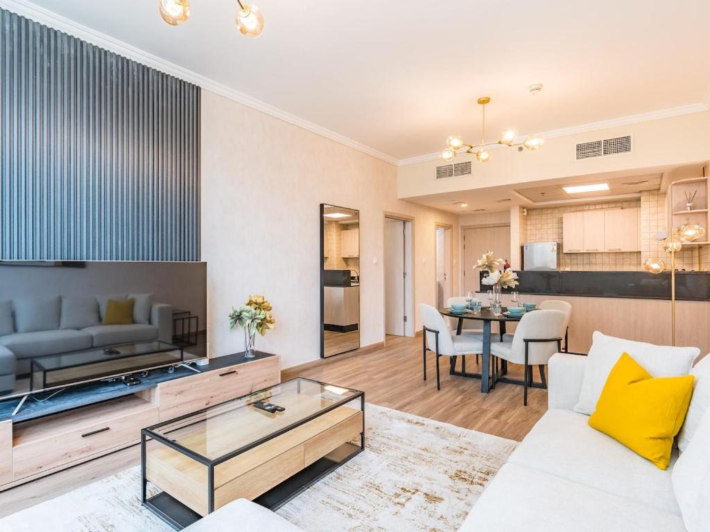 Spacious 1BR-Walk to Dubai Mall & Khalifa-Downtown Dubai, Dubai ...