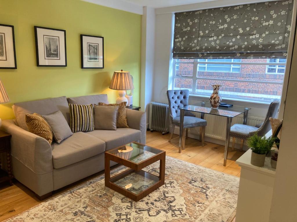 NELL GWYNN HOUSE - Cosy 1 Bedroom Apartment, Sloane Square, London ...