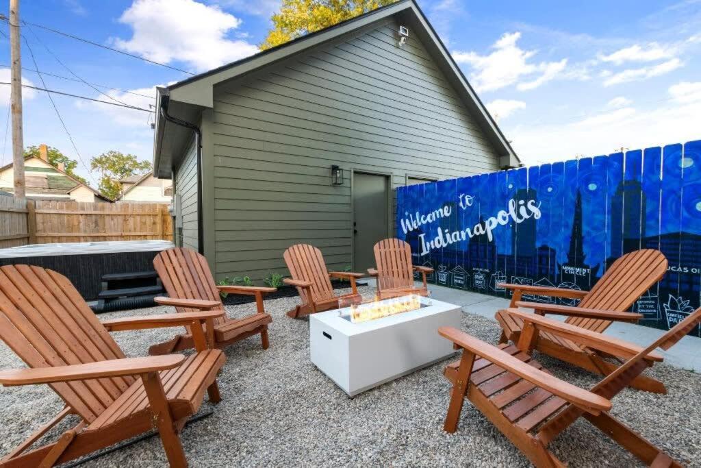 Midwest Moonlight l Hot Tub Fire Pit Arcade, Indianapolis (updated ...