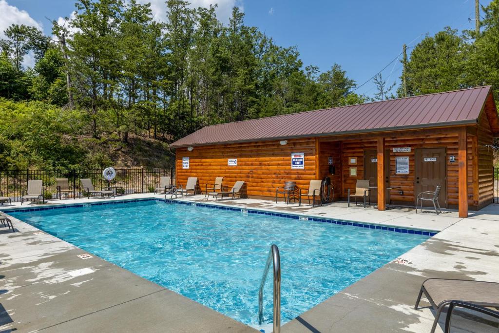 Smoky Mountain High by American Patriot Getaways, Seaton Spring ...