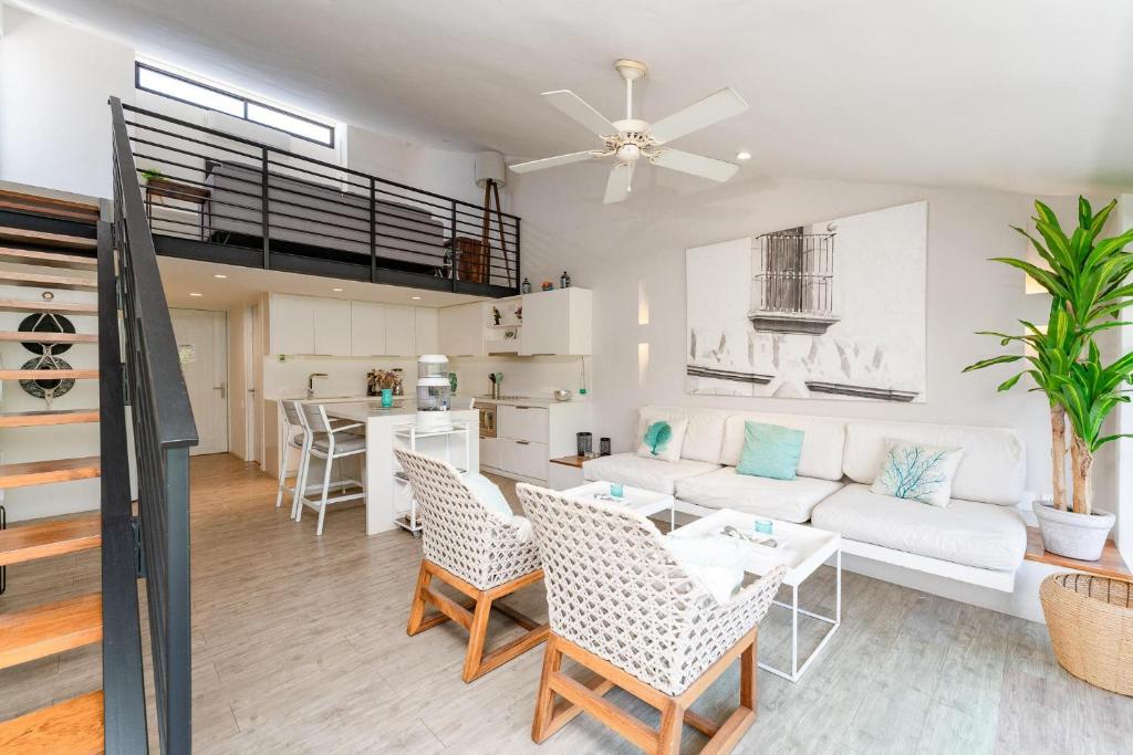 3013 - Mixie 305, Santa Cruz - Huatulco (precios actualizados 2025)