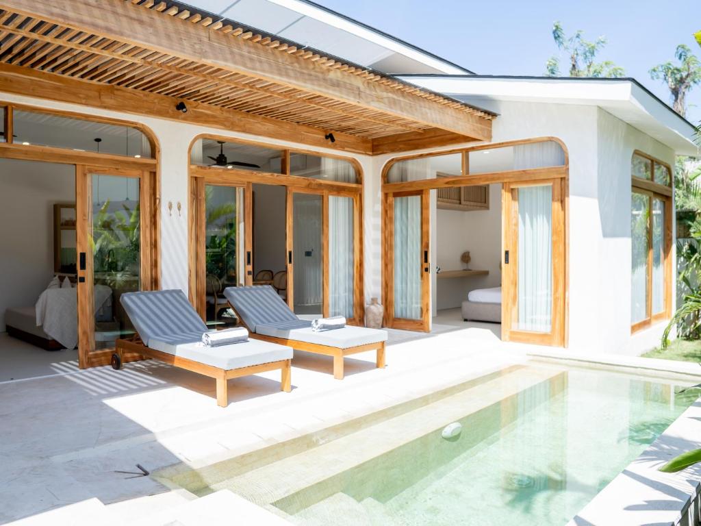 Aquae Villas - Lavanda - Chic Villa 2 bdr - pool - Kuta Lombok, Kuta ...