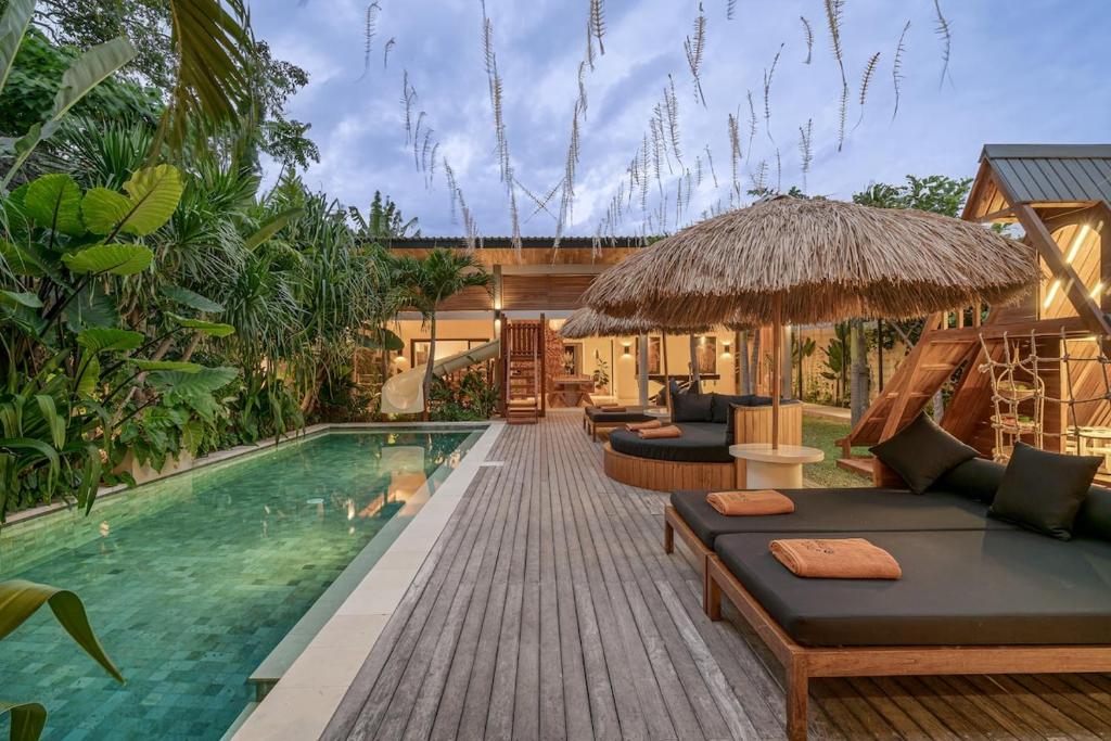 Incredible Family villa with water slide Beachside, Sanur (2026 ...