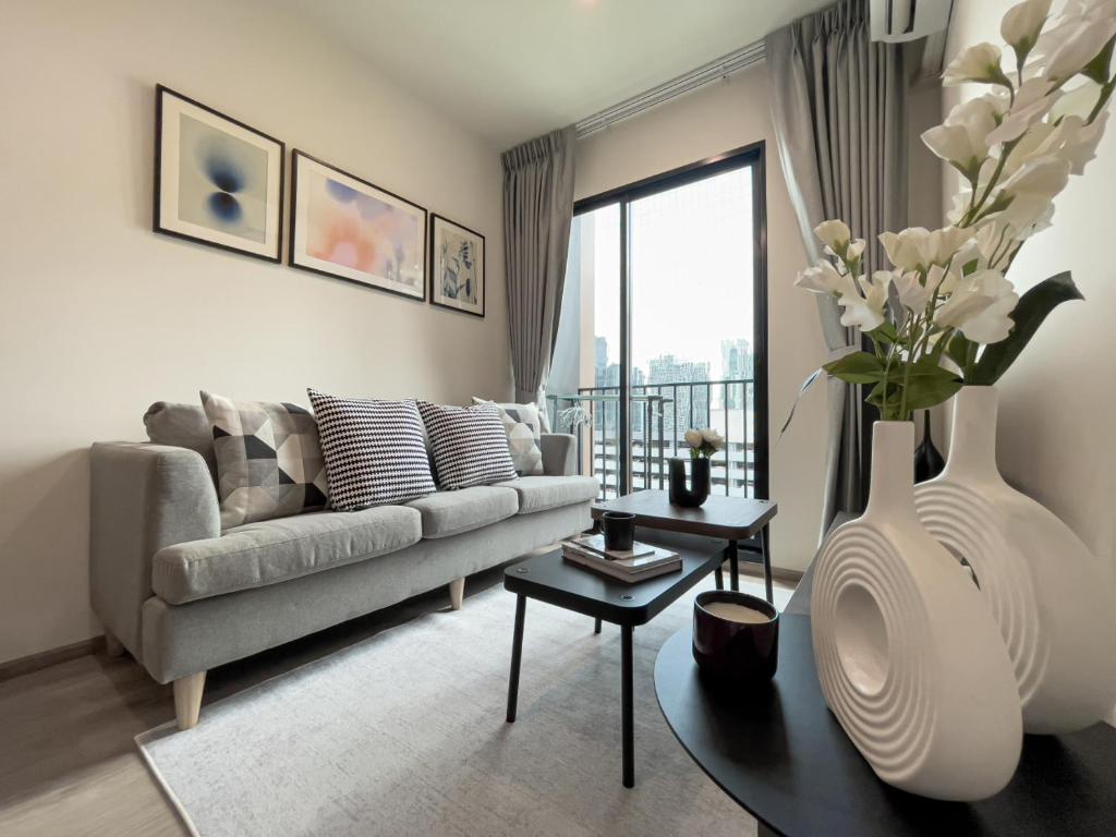 Luxury 2BR︱Fast WiFi︱Walk to Central & MRT Rama 9, Bangkok (harga ...