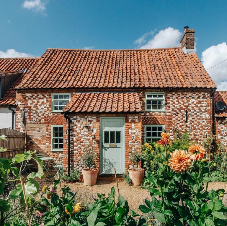 Cherry Tree Cottage, Stanhoe (updated prices 2026)