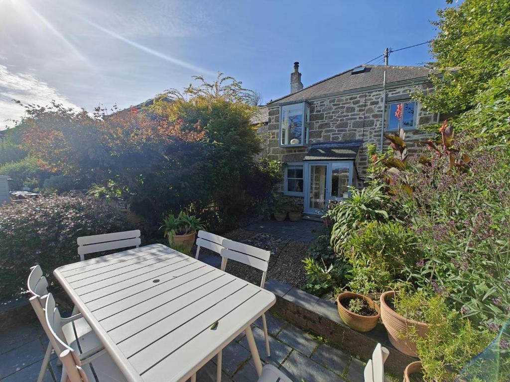 The Old Workshop - Newlyn, Newlyn (updated prices 2026)