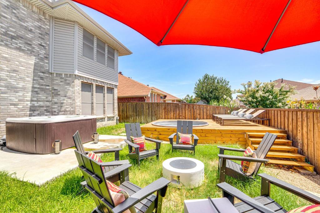 Game Room, Hot Tub and Pool! Grand Prairie Getaway, Grand Prairie ...