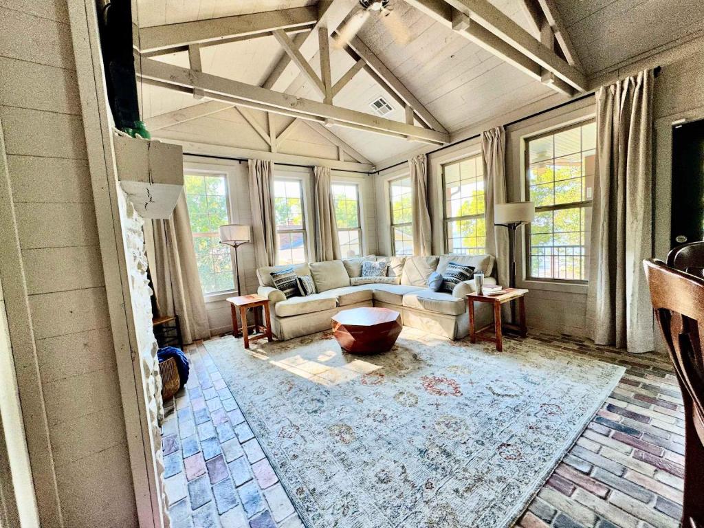 Gilead Grand Lake Family Retreat, Grove (preços atualizados 2025)