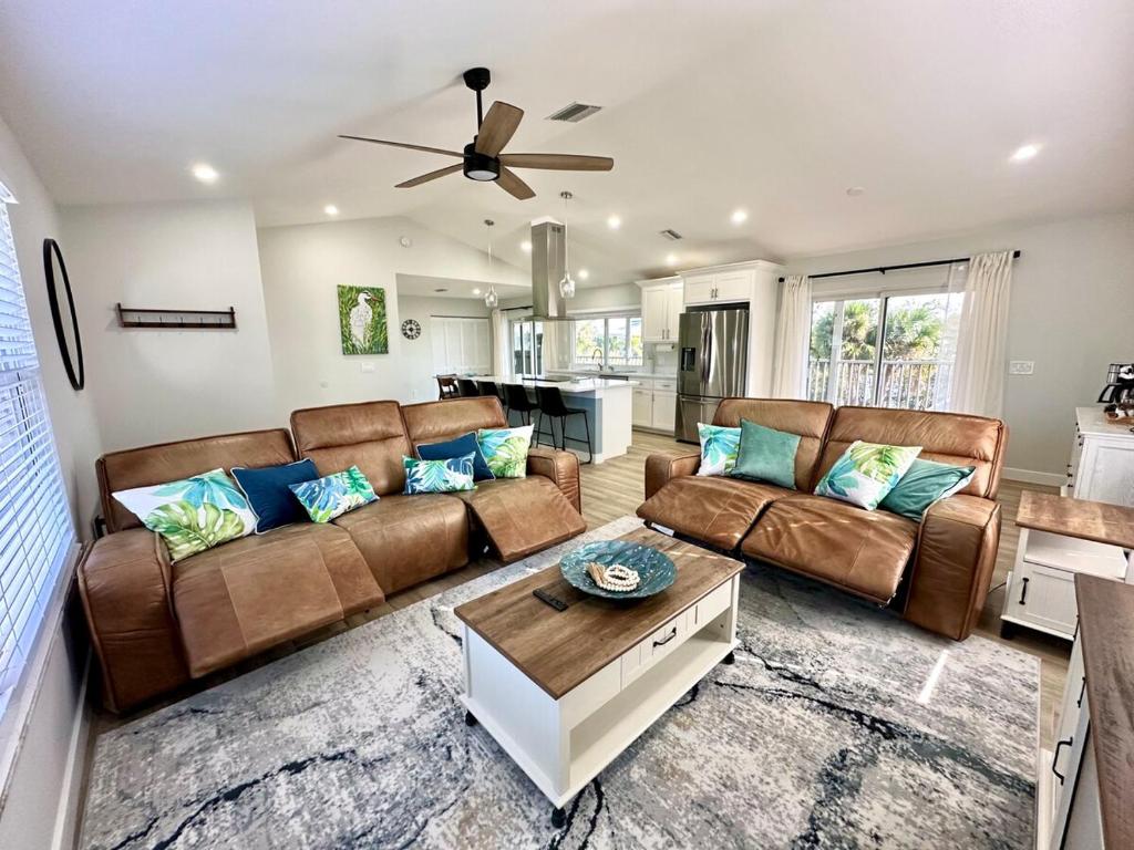 Tranquil Lakeview Home w Porch Bokeelia Retreat, Bokeelia (updated ...