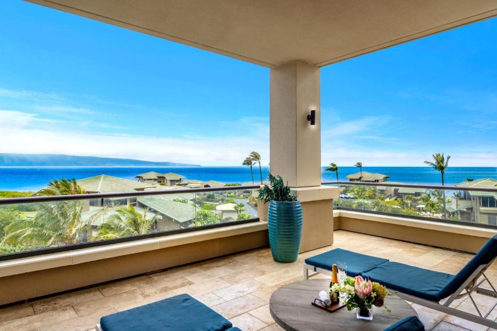NEW KBM Resorts FREE CAR Hale Nalu At Montage Kapalua Bay Sleeps 10 Oceanfront 3-Bedroom Condo ...