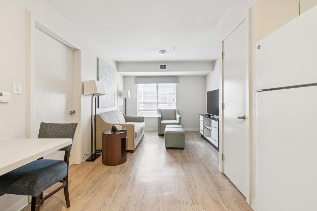 Simplicity At the Rim 1215 I Spacious 1 Bed 1 Bth, San Antonio (updated ...