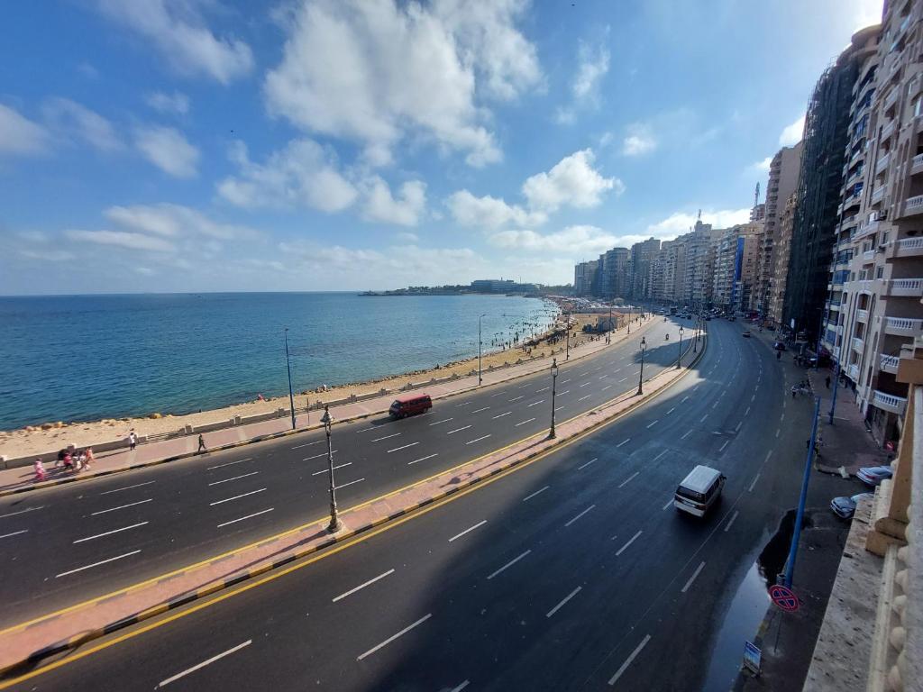 شقة160م د3بحر مباشر المندرة Magd, Alexandria की (2026 के लिए अपडेट हुई ...