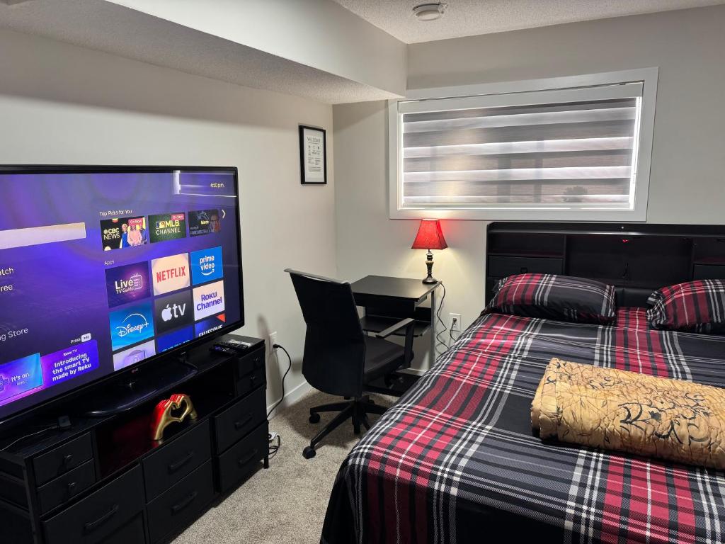 Charm Private Room in Beaumont near YEG Airport with Shared Bathroom and Shared Kitchen, Nisku ...