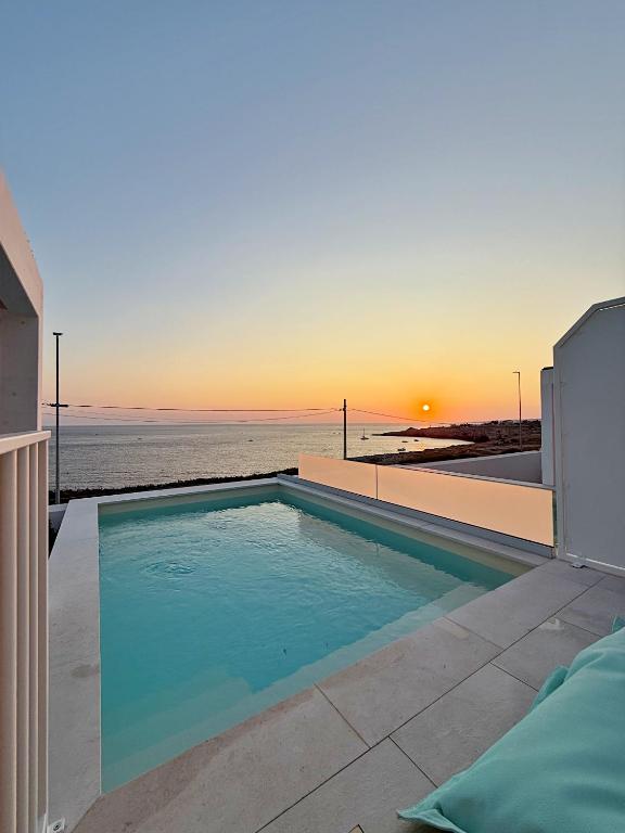 Villetta Annamari' - Fronte Mare Con Piscina Privata A Santa Maria Di ...