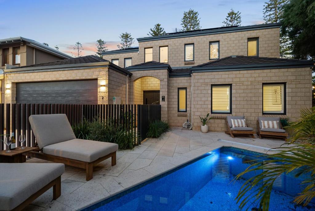 Cottesloe Shorehouse, Perth (updated prices 2026)