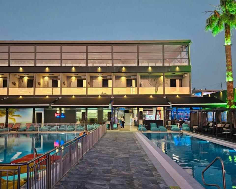 Sea View Serenity Βeachfront & Pool 109, Salamina (prezzi aggiornati ...