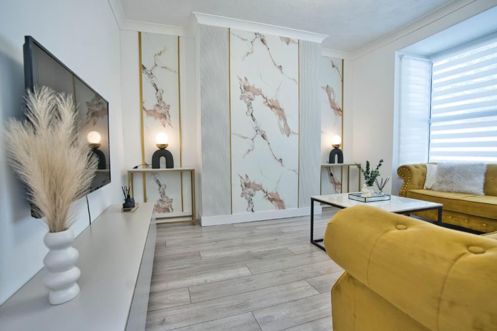 AV MODERN HOMES-House for 7 Guests near City Centre, Boston (updated ...