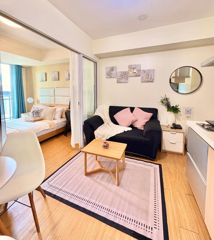 The Solaris Point with Pool View, Manila (updated prices 2025)