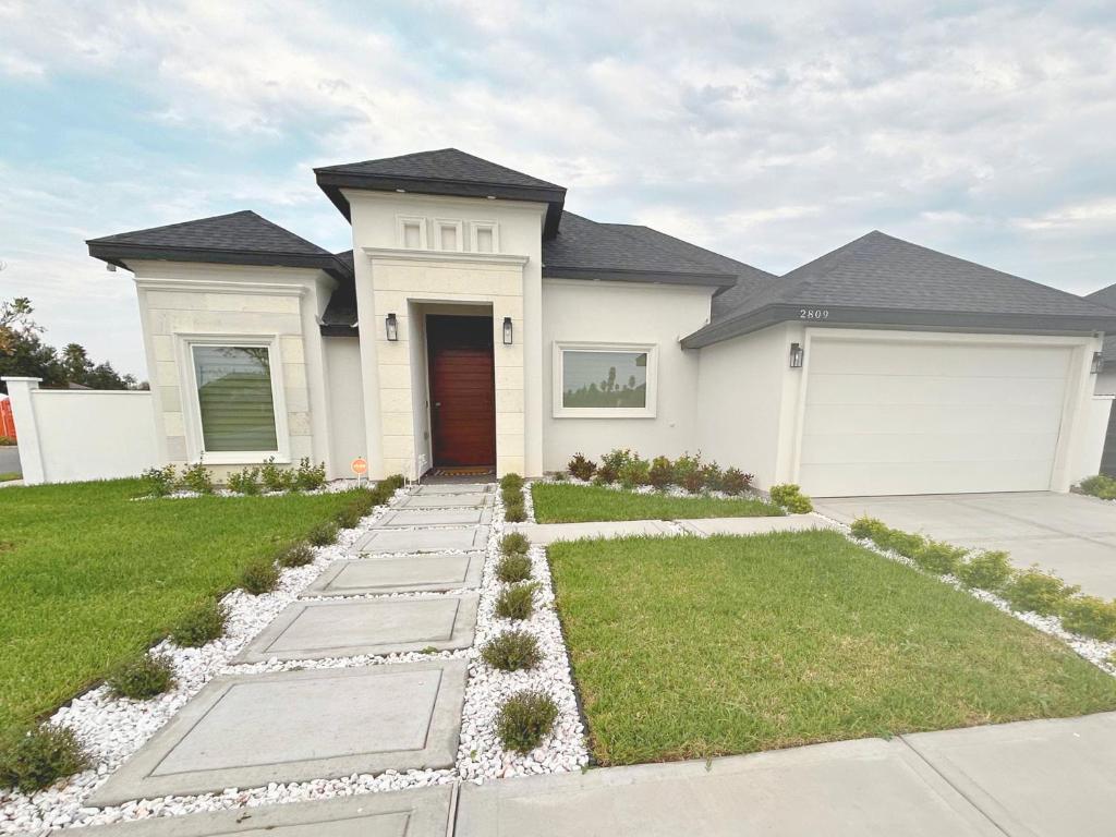 San Juan home 15 min to McAllen La Plaza Mall and Airport, San Juan ...