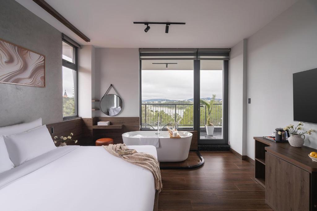 Scenery Hotel DaLat, Da Lat (updated prices 2026)